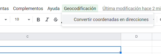 Convertir coordenadas de latitud y longitud en direcciones con Google ...